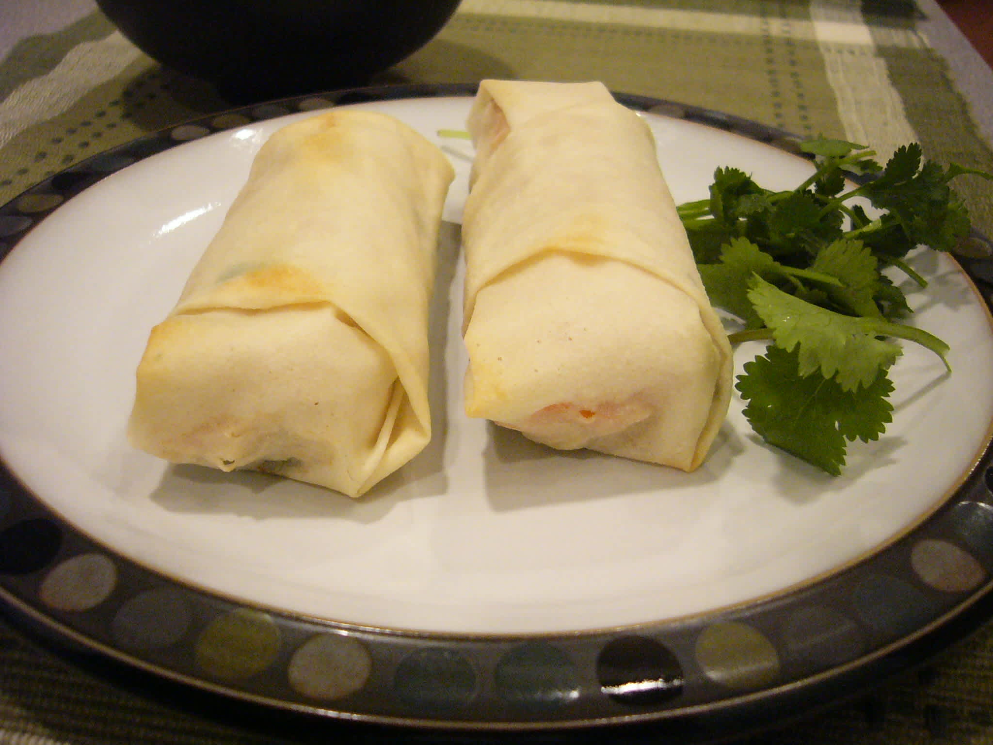 Golden Fried Salmon Spring Rolls With Lime Chili Mayo Sauce Recipe ...