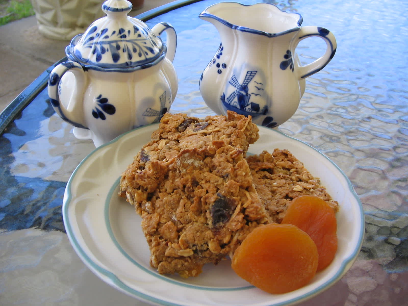 apricot date walnut slice