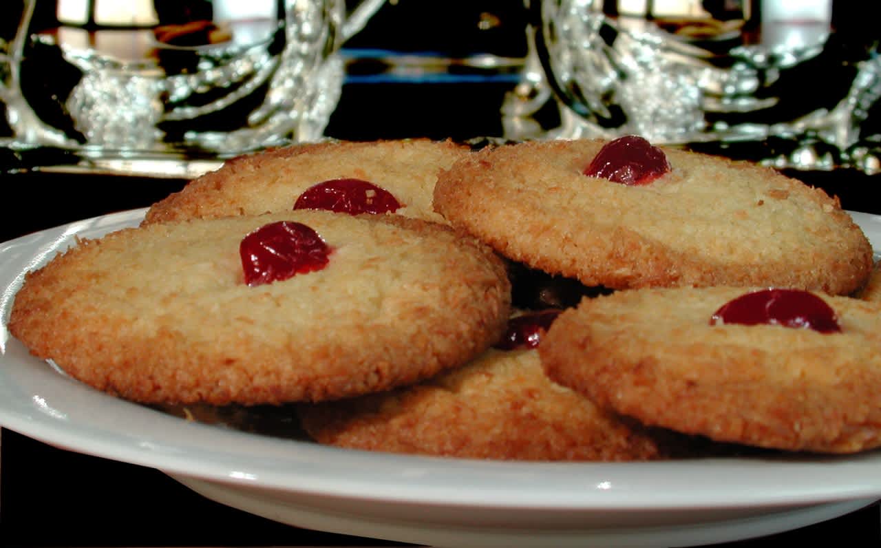 Original Be-Ro Melting Moments-Afternoon Tea Biscuits or Cookies Recipe ...