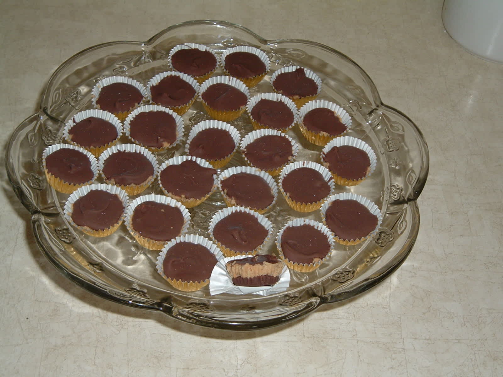 Reeses Squares - 5 Ingredients & No Bake (Reese's) Recipe - Food.com