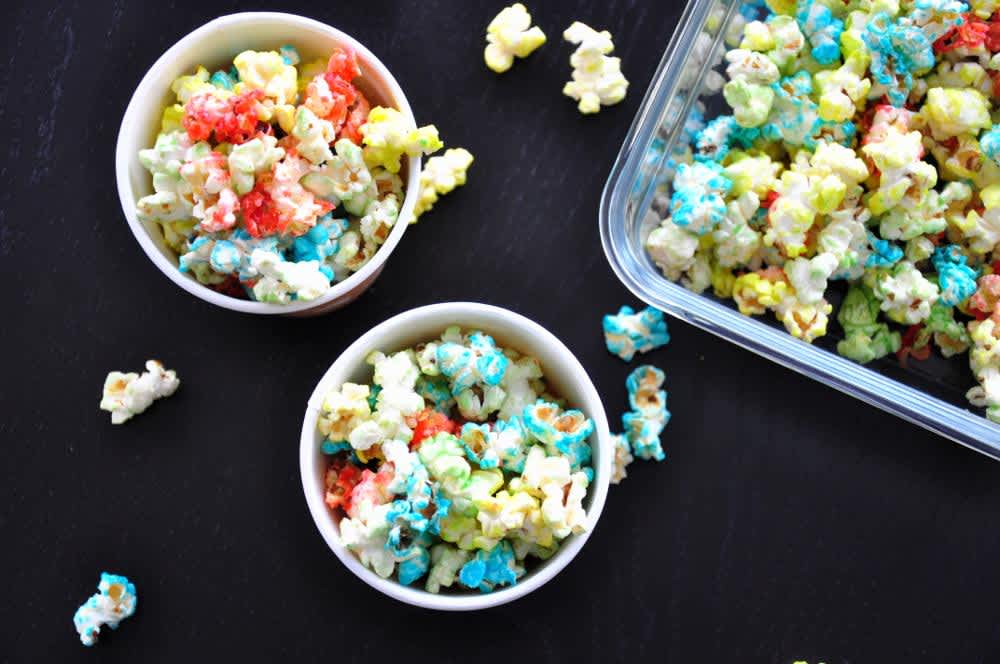 can you put food coloring in popcorn
