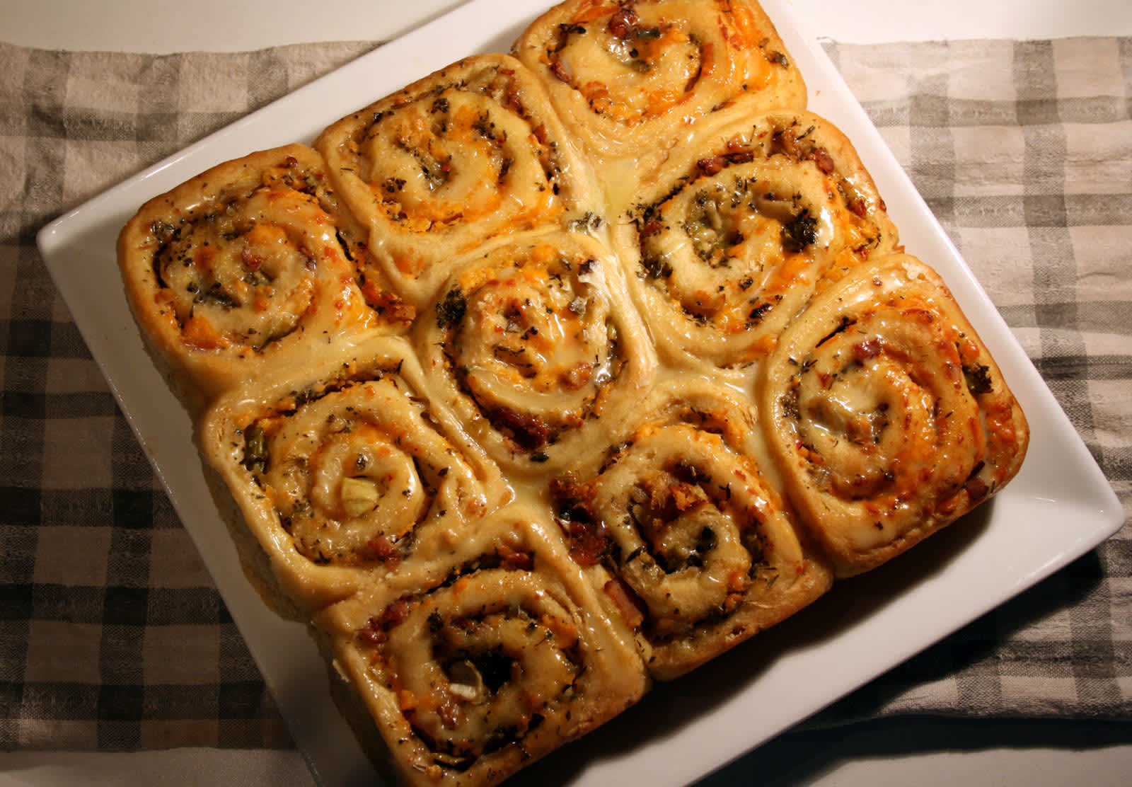 Crusty Cheese & Red Pepper Rolls Recipe - Food.com