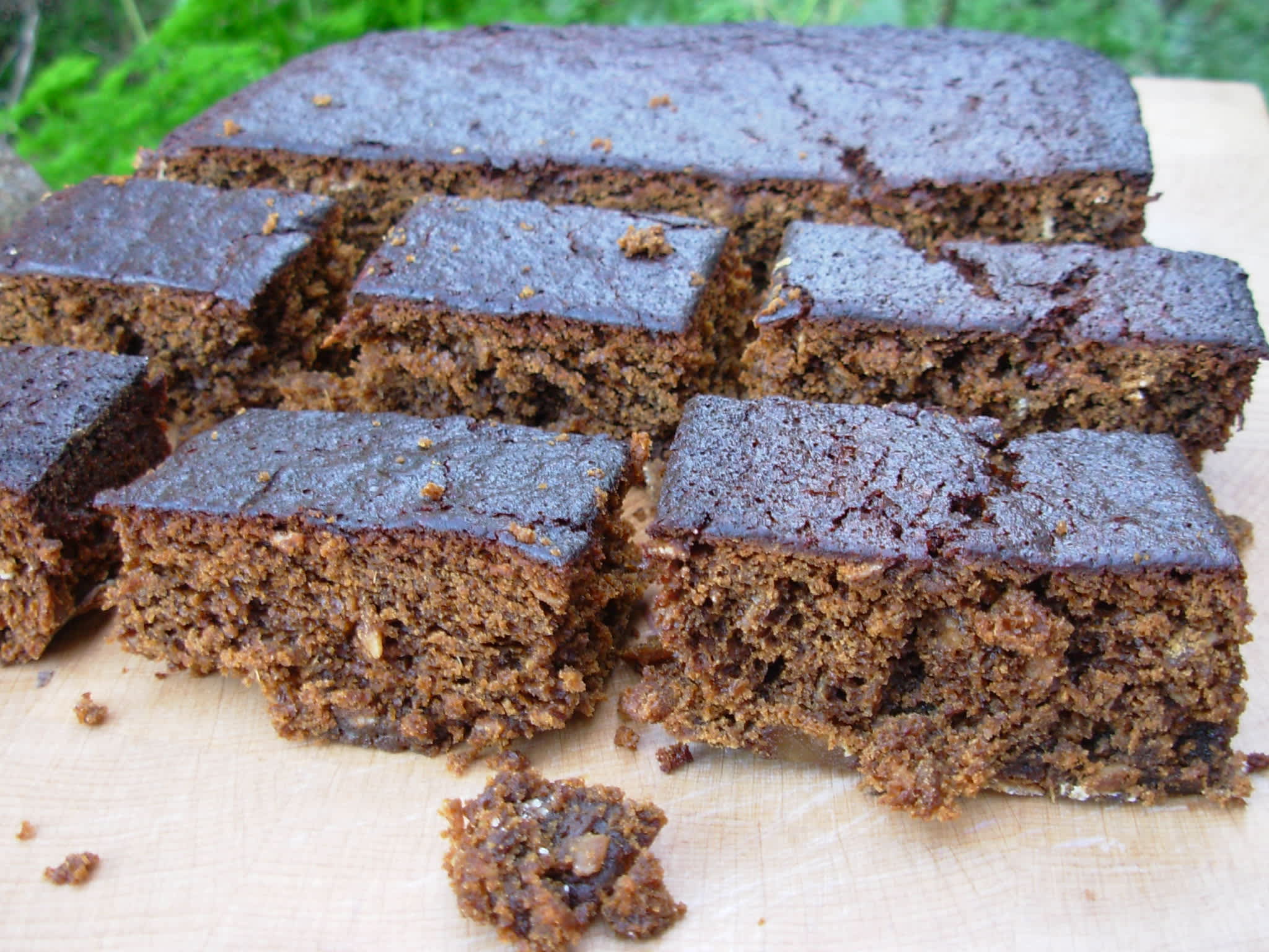 Yorkshire Parkin - Sticky Oatmeal Gingerbread for Bonfire Night Recipe ...