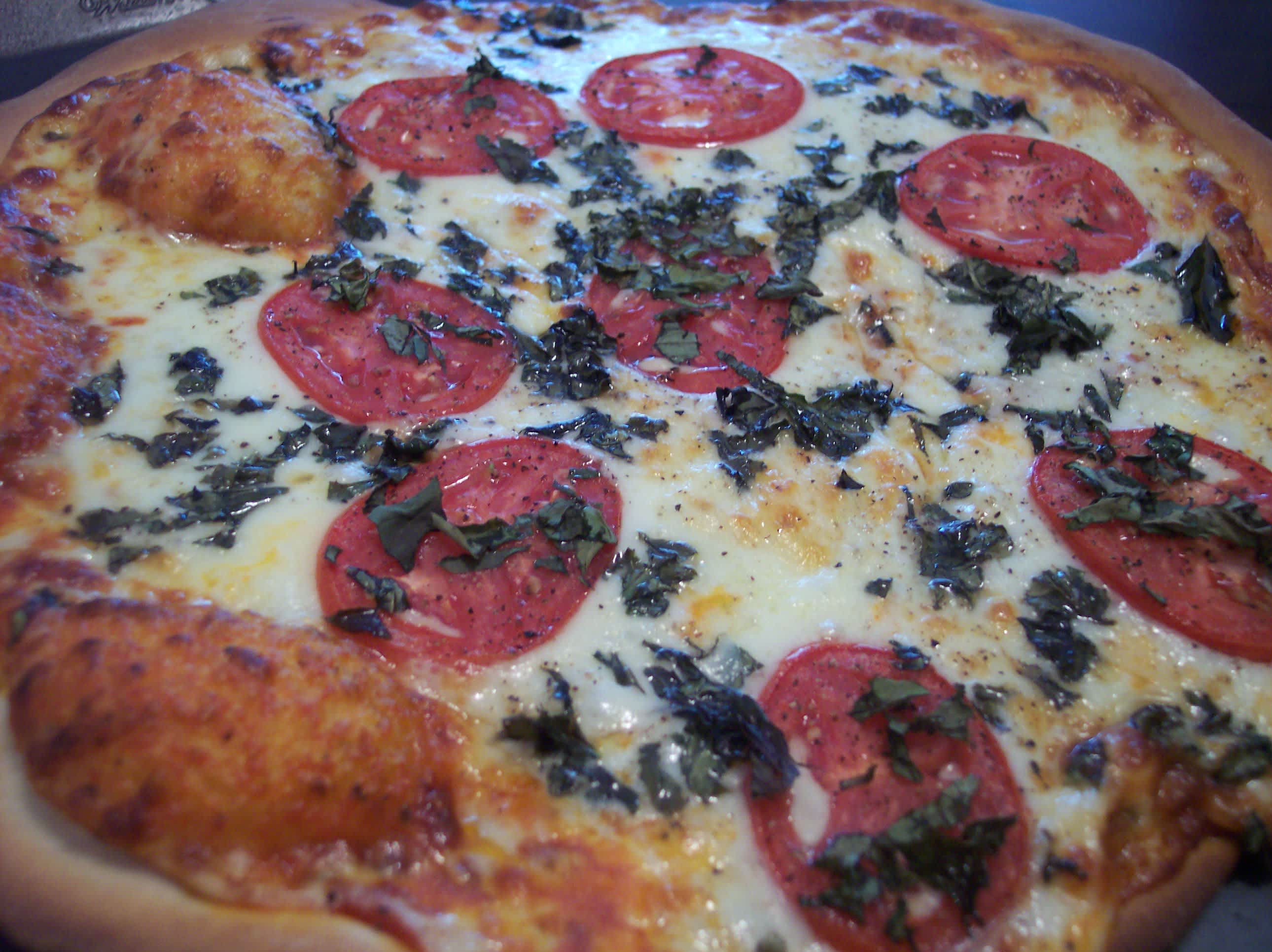 Provolone Pizza (Provolone, Roma Tomato & Fresh Basil Pizza) Recipe ...