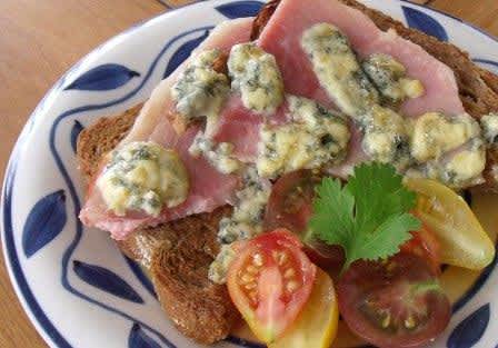 Grilled Ham and Blue Cheese Sandwich - Croque Monsieur Recipe - Cheese ...