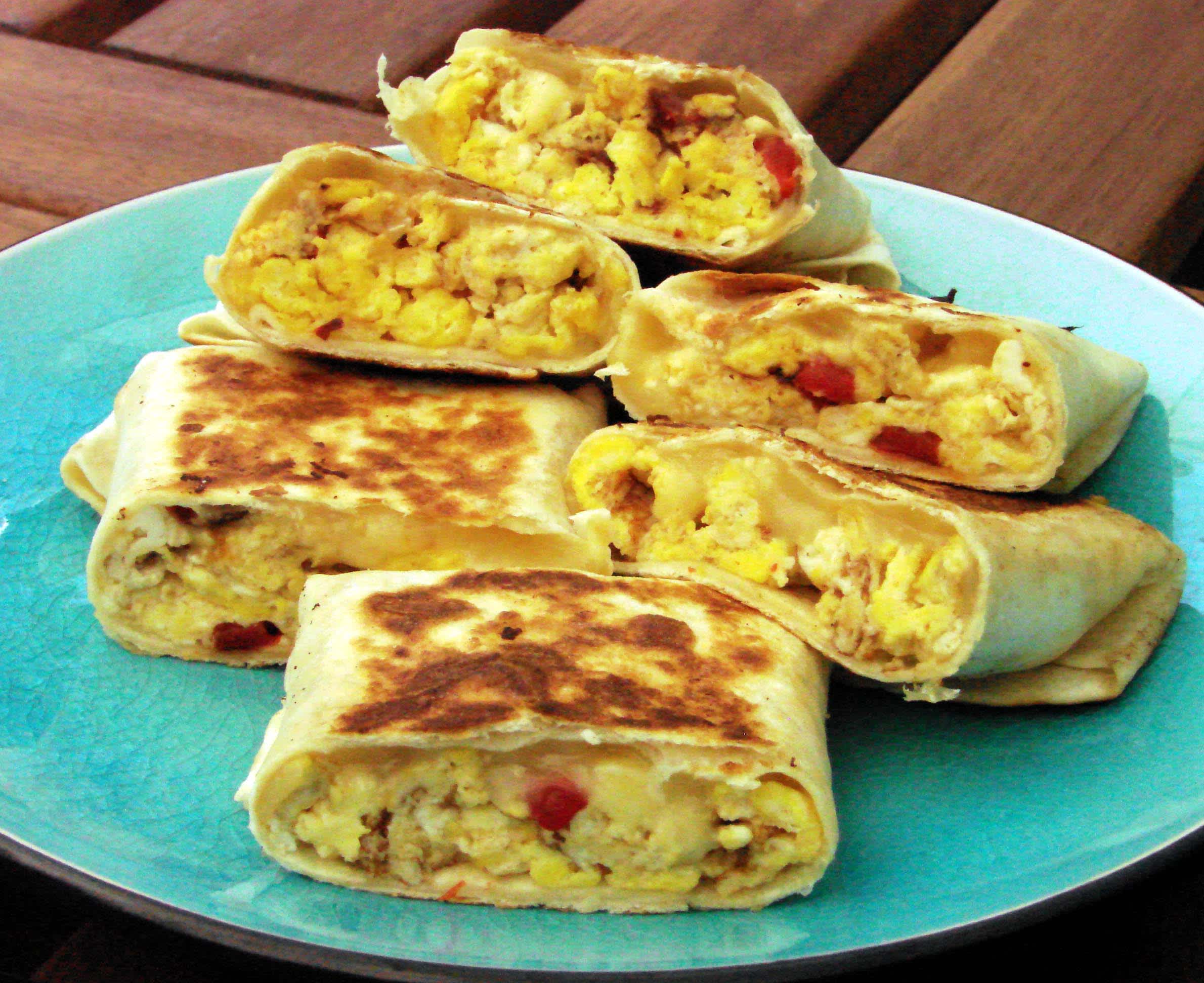 scrambled eggs breakfast wrap