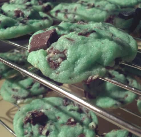 Green Mint Chocolate Chip Cookies Recipe - Food.com