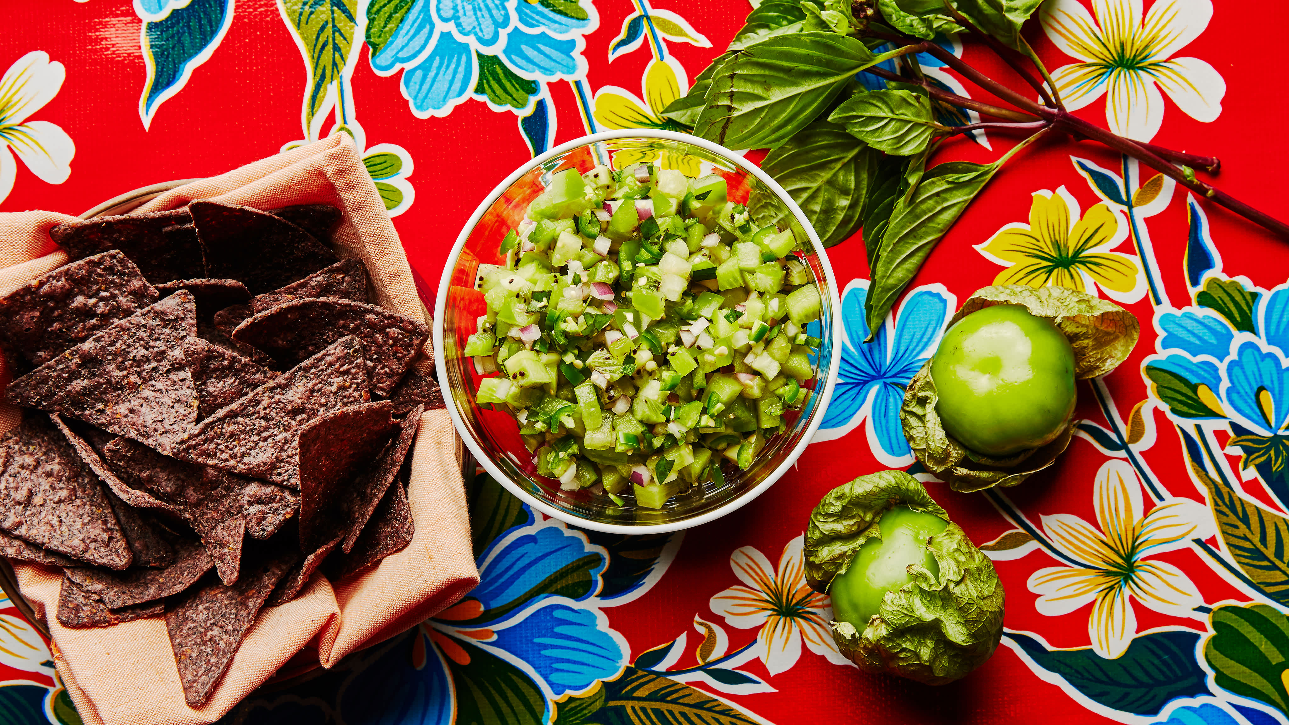 Kiwi and Tomatillo Pico De Gallo Recipe - Food.com