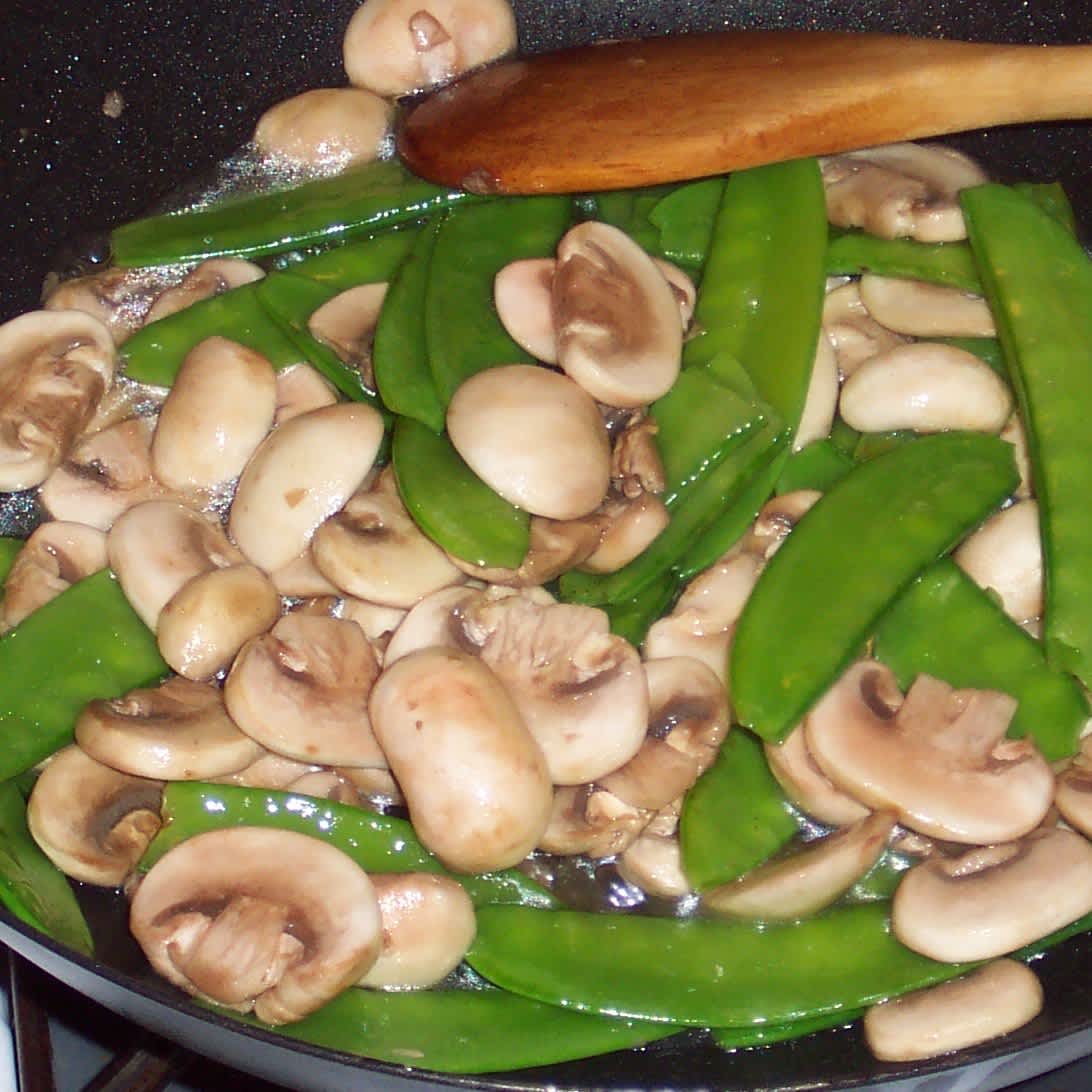 Pea Pods with Fresh Mushrooms Recipe - Food.com