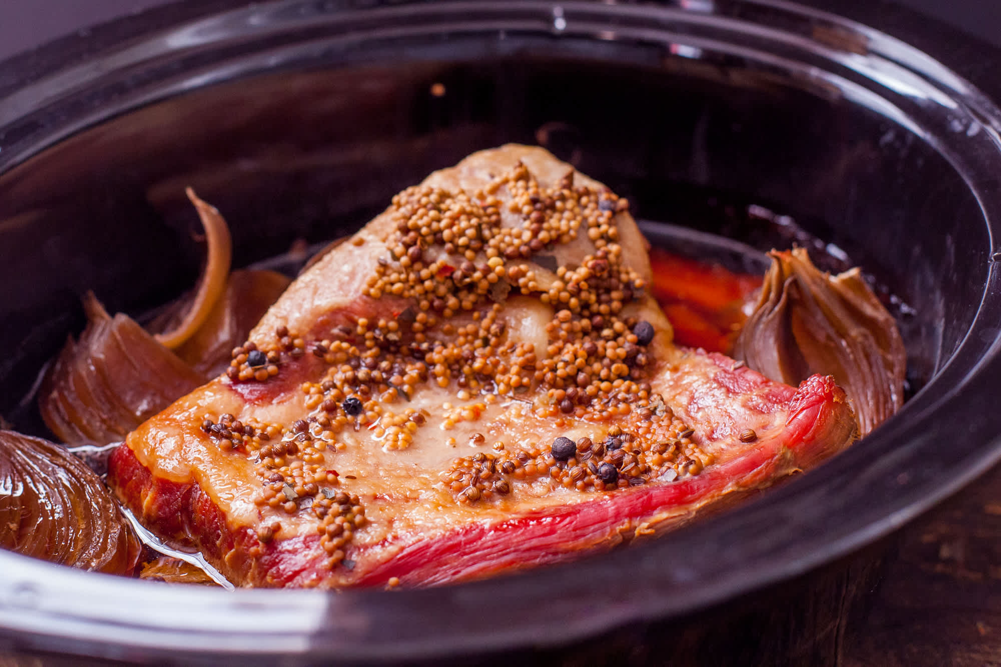 How Do You Make Corned Beef in a Slow Cooker: Easy, Tender Recipe