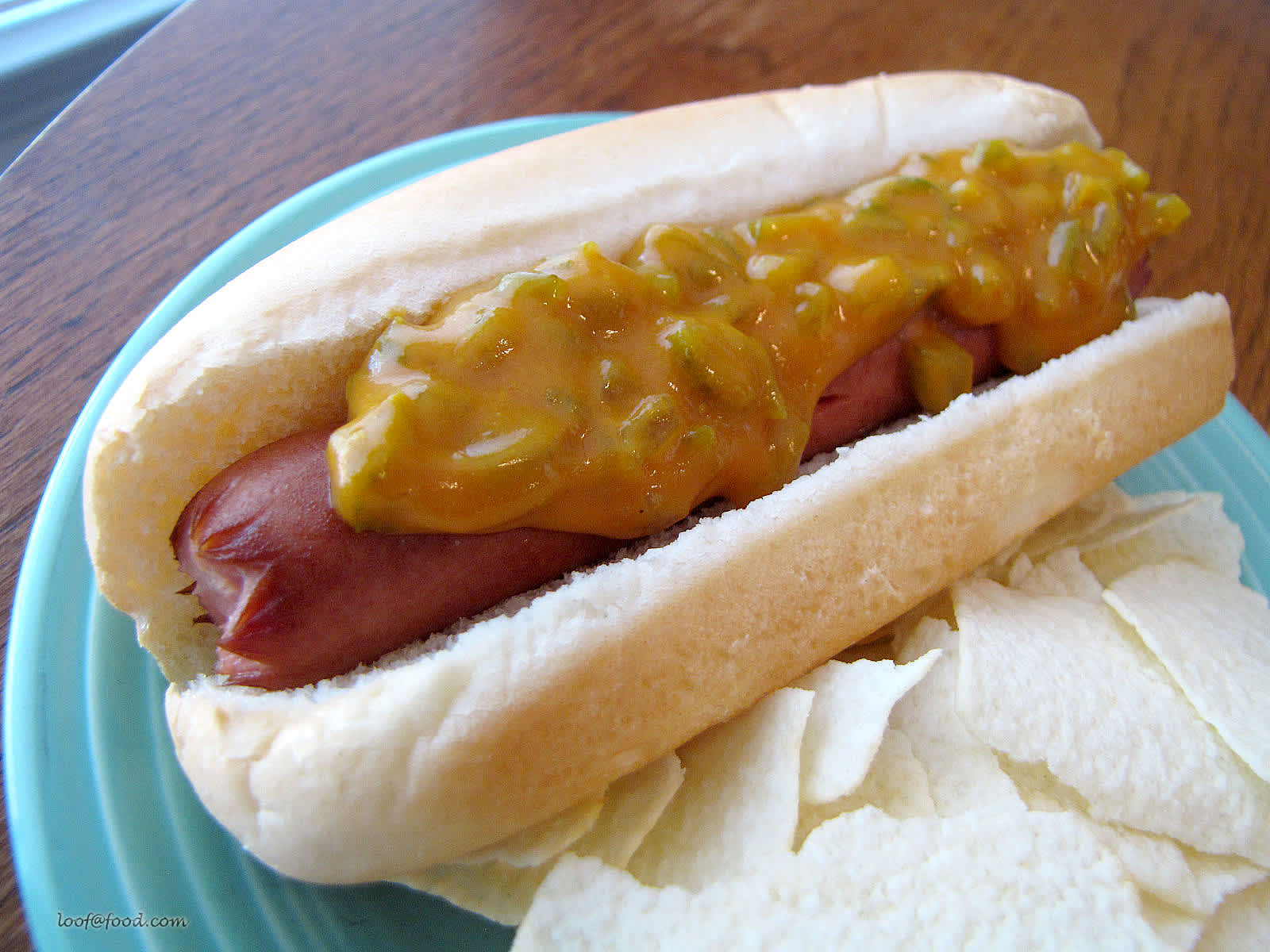 hotdog sandwich with mustard