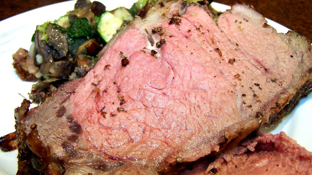 Prime Rib Roast Beef With Fresh Garlic and Rosemary Recipe - Food.com