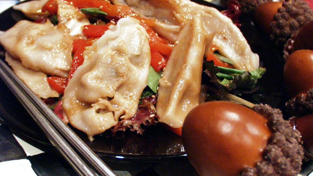 Pot Sticker and Roasted Pepper Salad Recipe - Food.com