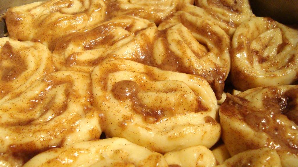 Caramel Apple Sticky Buns (Pampered Chef) Recipe - Food.com