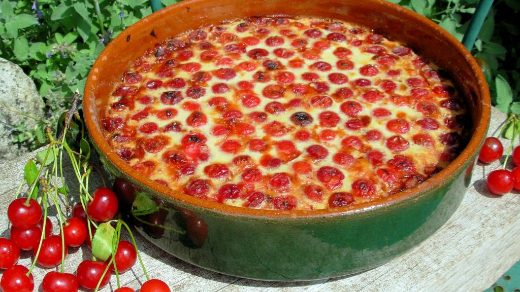 French Cherry Clafouti Pudding - French Cherry Custard Bake Recipe ...