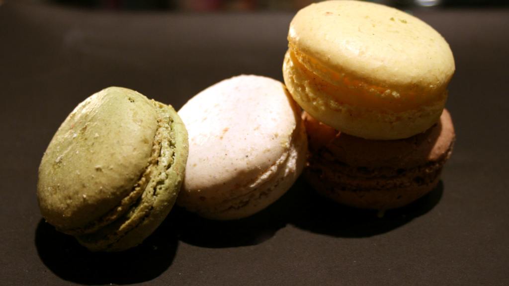 Macarons Aux Amandes (French Almond Macaroons) Recipe - Food.com