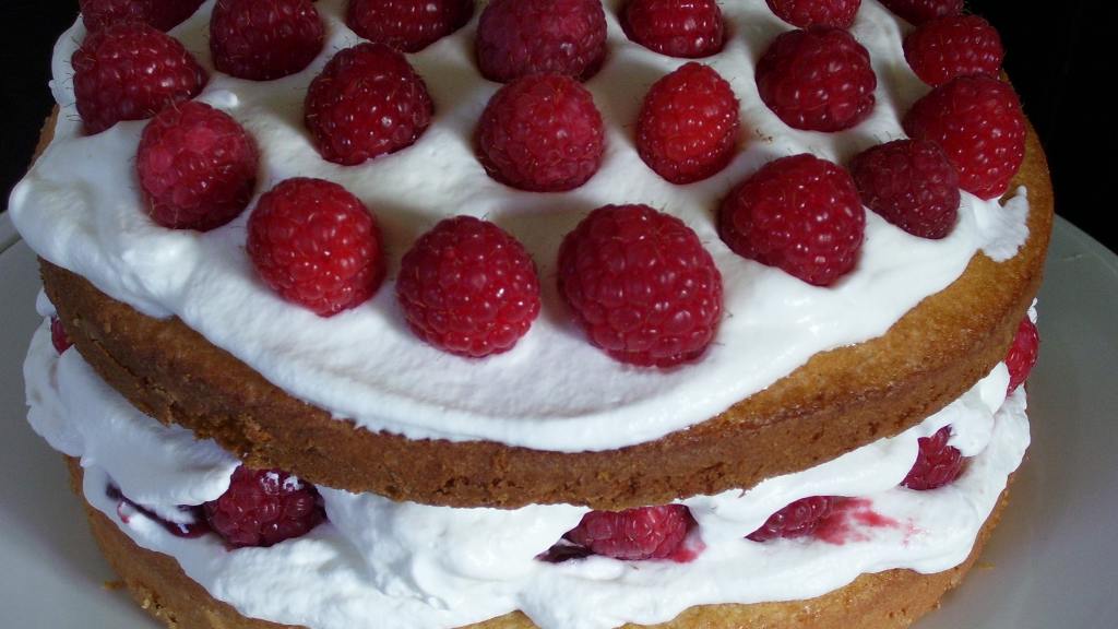Classic Sponge Cake With Raspberries and Cream Filling Recipe - Food.com
