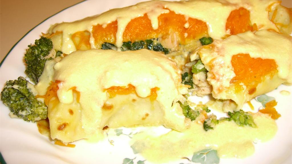 Chicken, Spinach, Broccoli, and Cheese Crepes With Hollandaise S Recipe ...