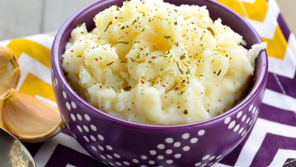 Simple Garlic Mashed Potatoes Recipe - Food.com