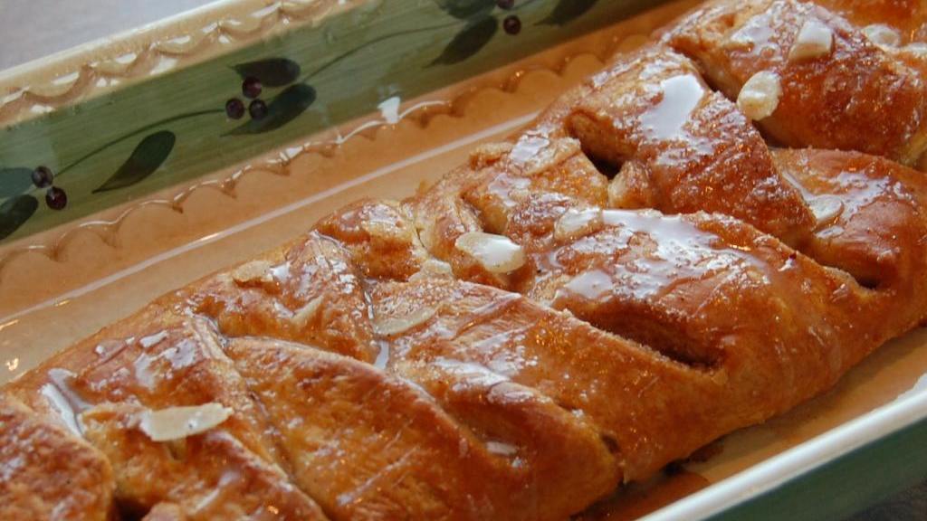 Almond Cinnamon Braid Recipe - Food.com