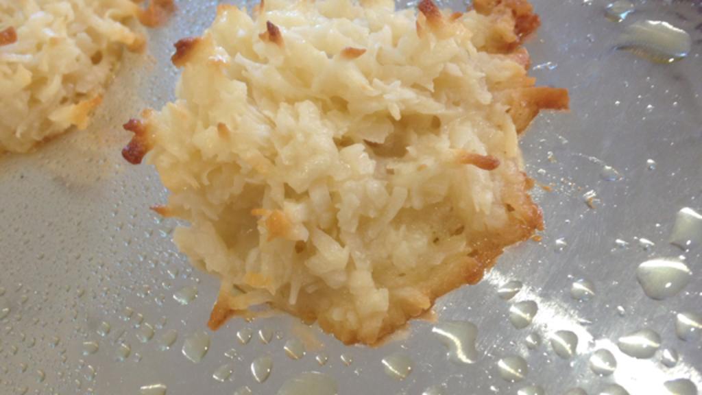 Quick and Easy Coconut Macaroons Recipe - Food.com