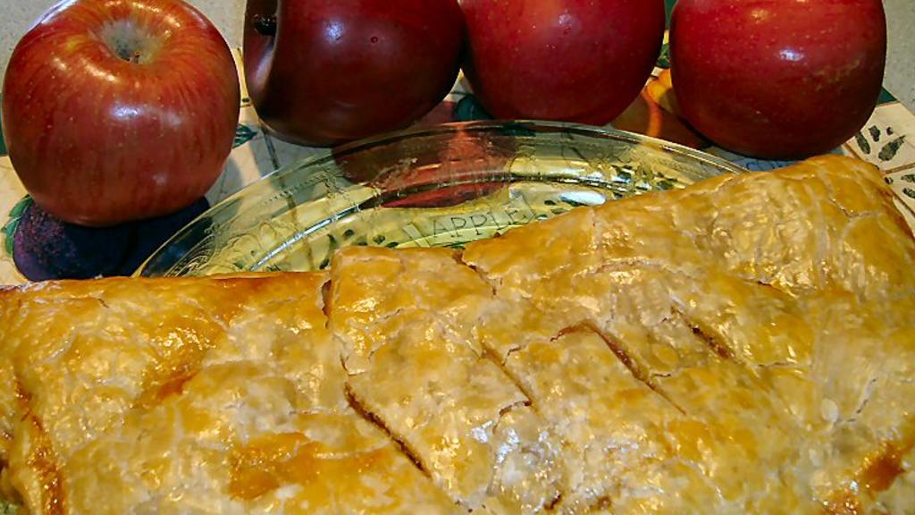 Easy Apple Pie for 4 Foldover Recipe - Food.com