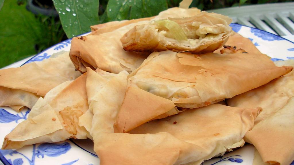 Greek Feta Crescent Triangles Recipe - Food.com