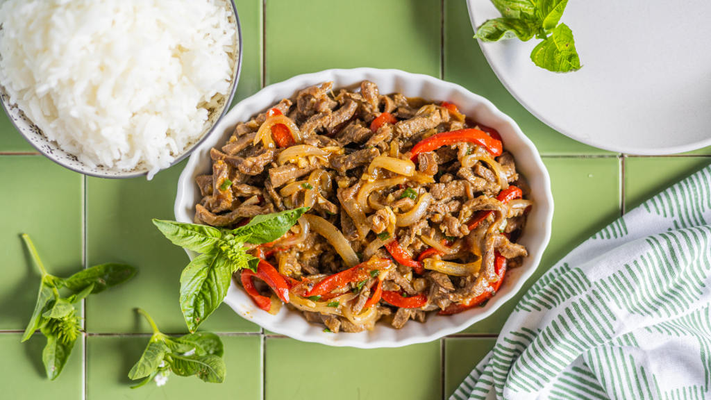 Thai Spicy Basil Beef Recipe - Food.com