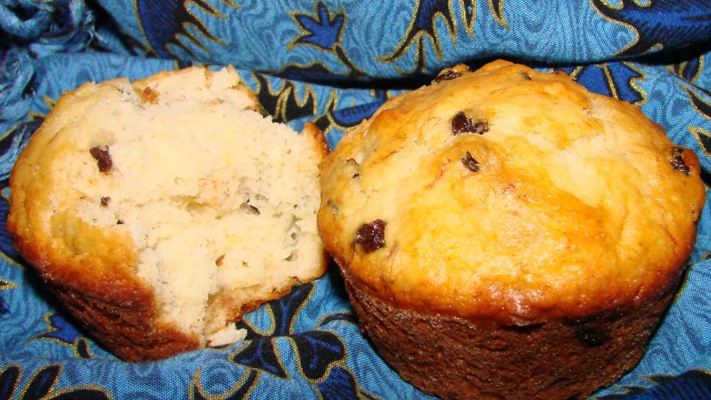 Yummy and Easy Raisin Muffins Recipe - Food.com