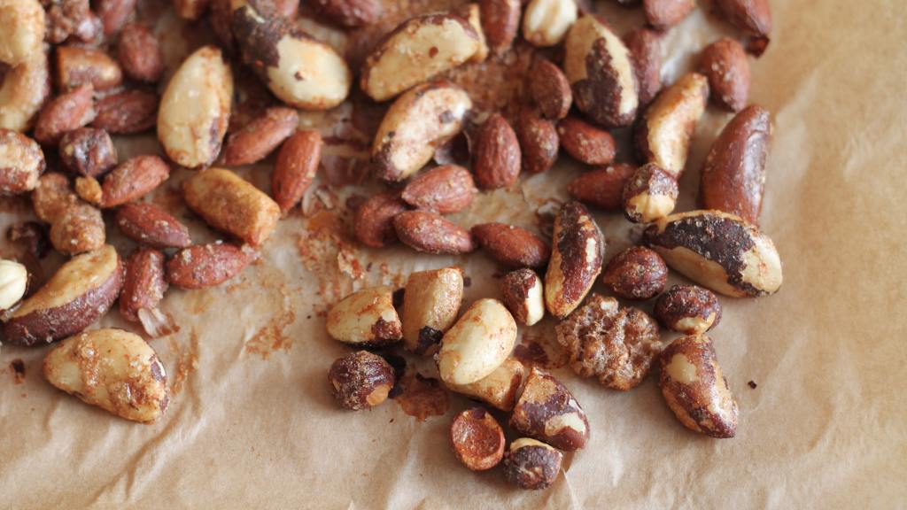 Sweet and Spicy Holiday Mixed Nuts Recipe - Food.com