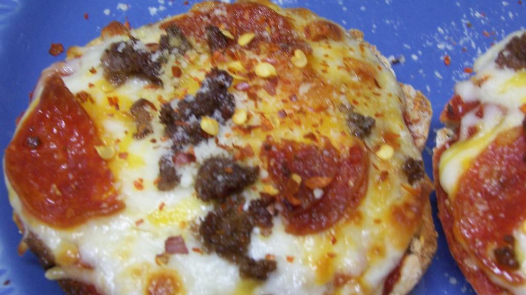 English Muffin Pizza Recipe - Food.com