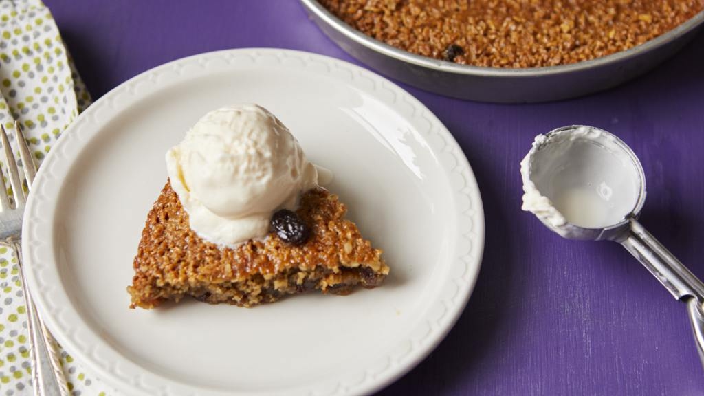 Oatmeal Raisin Cookie Pie I Recipe - Food.com