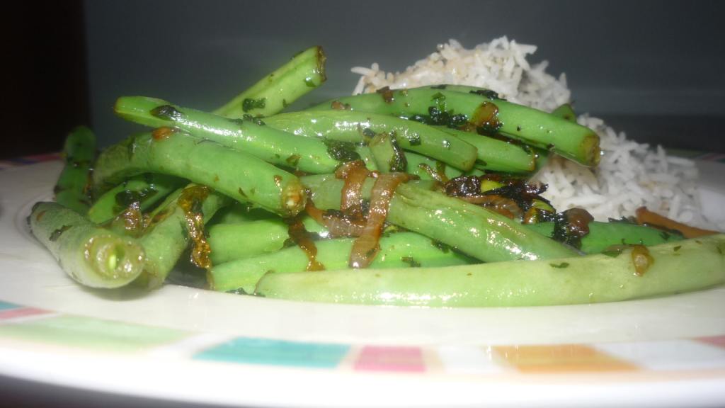 Loubieh Bizeit + Kizbarh - Lebanese String Beans + Cilantro Recipe ...