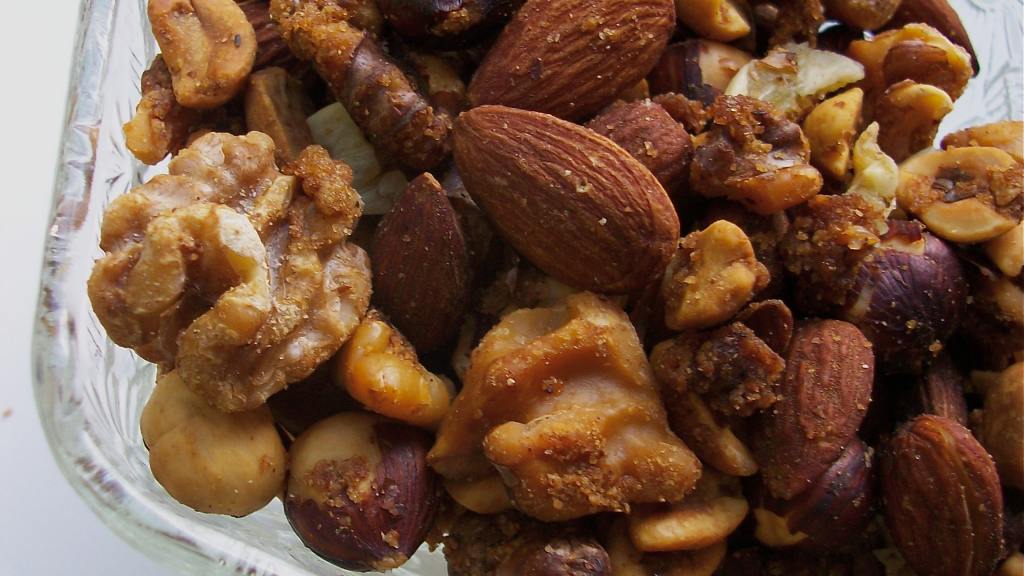 Simple Sweet and Savory Spiced Walnuts Recipe - Food.com