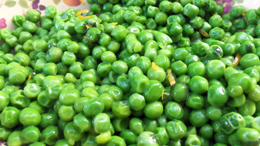 Steamed English Peas With Basil Butter Recipe - Food.com