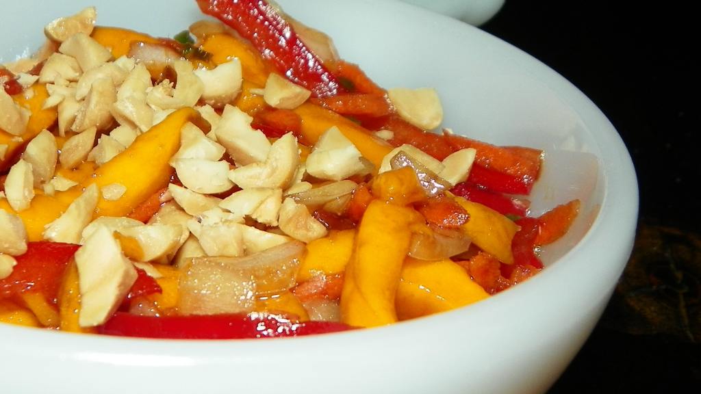 Crunchy Peanut Thai Mango Salad Recipe - Food.com