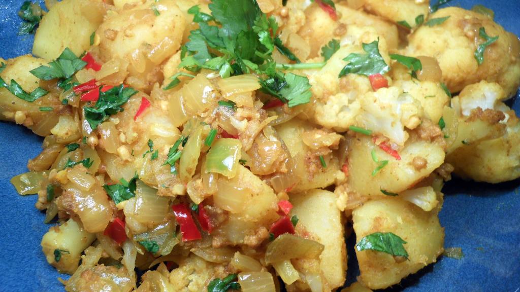 My Aloo Gobi - Curried Cauliflower and Potatoes Recipe - Food.com