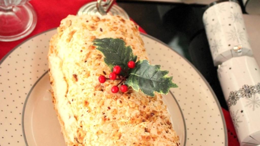 Hazelnut Meringue Roulade Withe Raspberries Recipe - Food.com