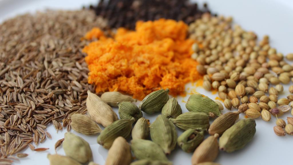Hawaij -- Hawayej -- Hawaiege -- Yemeni Spice Mixture Recipe - Food.com