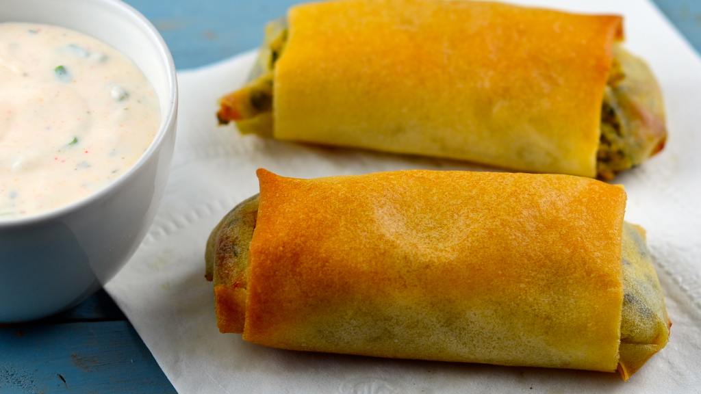 Cheesy Spinach and Potato Spring Rolls With Spicy Yogurt #RSC Recipe ...