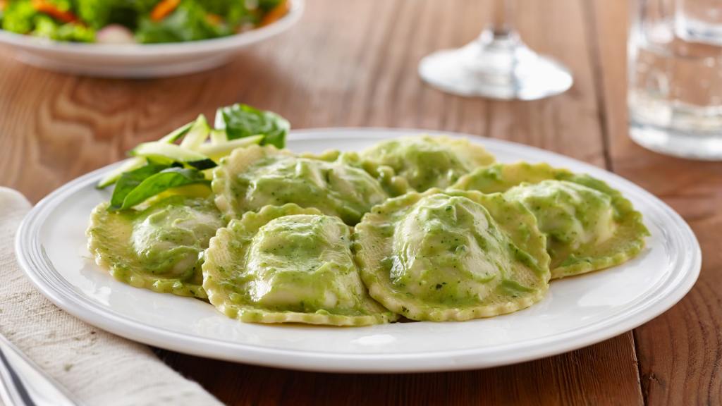 Fresh Spinach & Cheese Ravioli W Creamy Vegan Zucchini Sauce Recipe ...