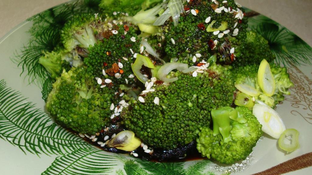 WW Broccoli With Spicy Honey-Sesame Sauce Recipe - Food.com
