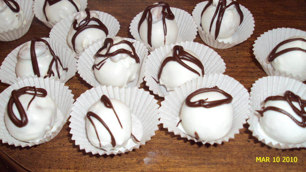 Easy Peanut Butter Graham Balls Recipe - Food.com