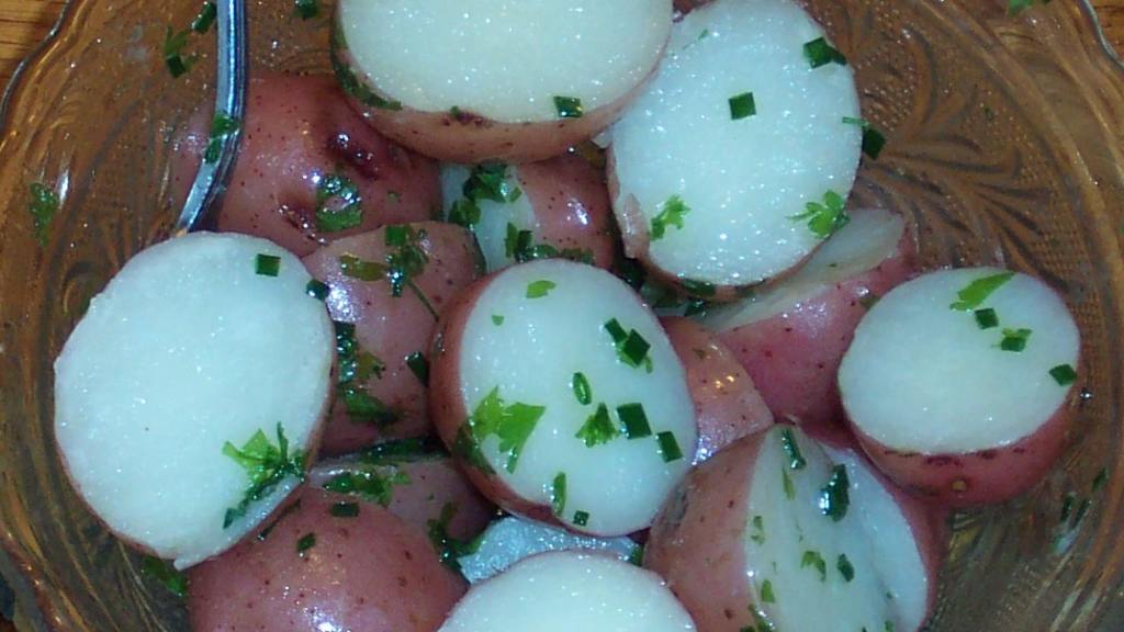 Steamed Buttery Herbed New Potatoes Recipe - Food.com