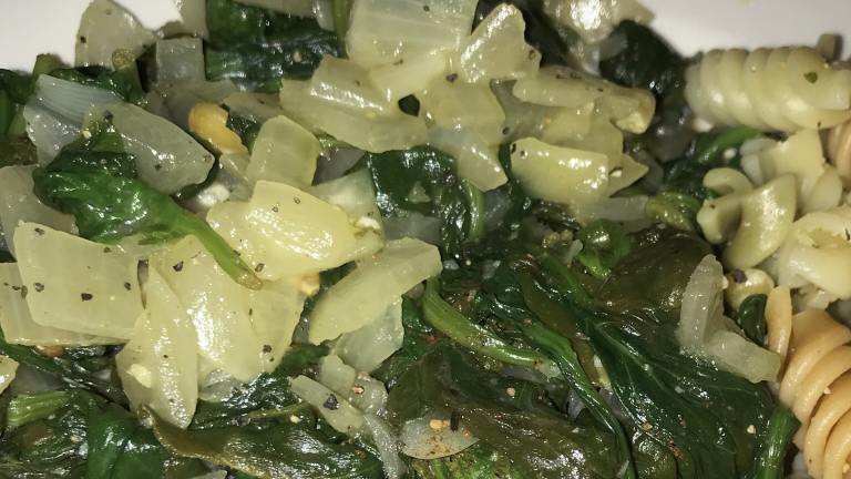 Braised Spinach with Garlic, Onion, and Pine Nuts Recipe - Food.com
