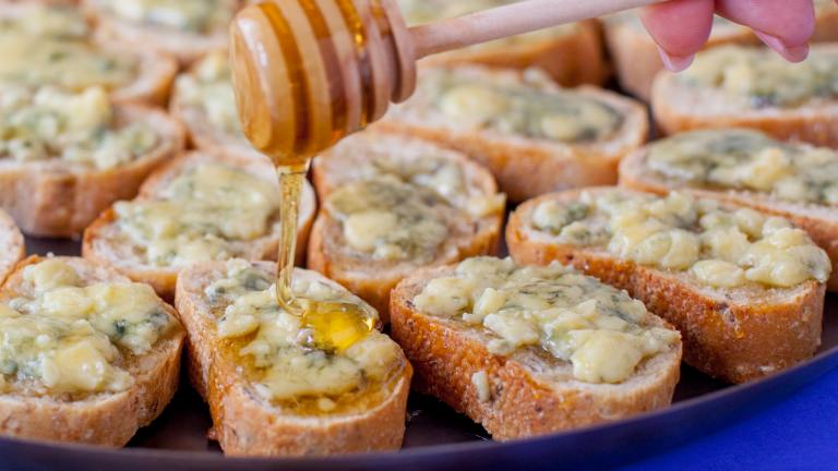 Honeyed Blue Cheese Toast Recipe - Food.com