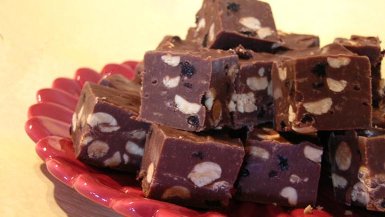 Five Minute Goober and Raisinette Fudge Wreath - Rachael Ray Recipe ...