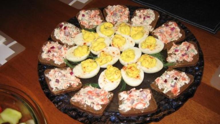 Smoked Salmon (Lox) Canapes Recipe - Food.com