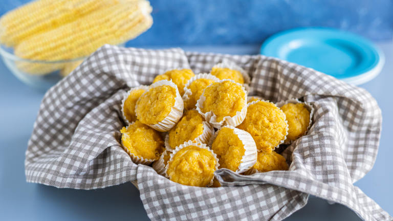 Cheesy Mini Corn Muffins Recipe - Food.com