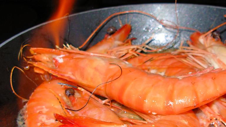 Flaming Garlic and Whisky Gambas! (King Prawns - Giant Shrimp) Recipe ...